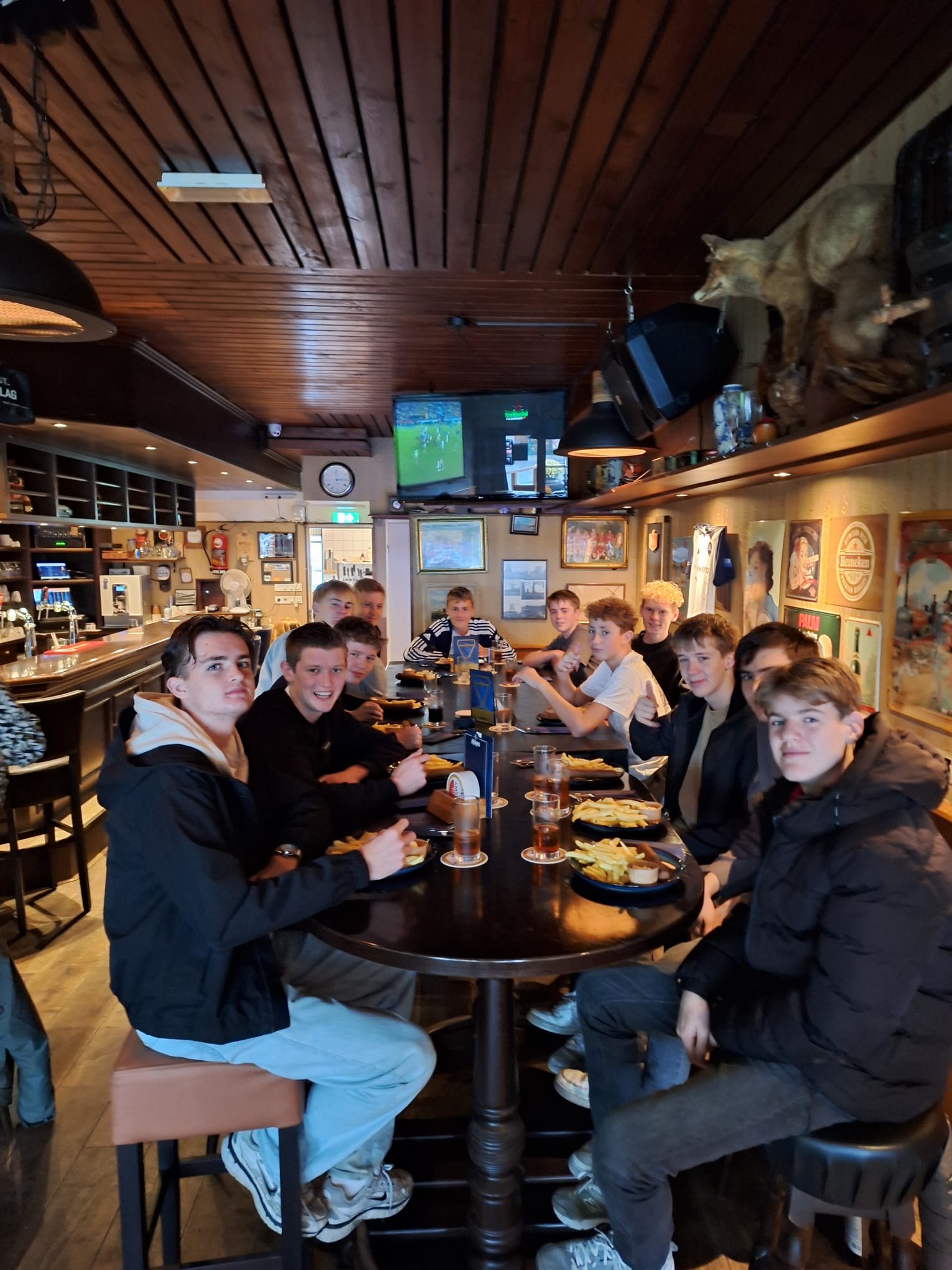 JO17-1 bereidt zich bij De Welness en De Wiekslag voor op competitie | sc Hoevelaken